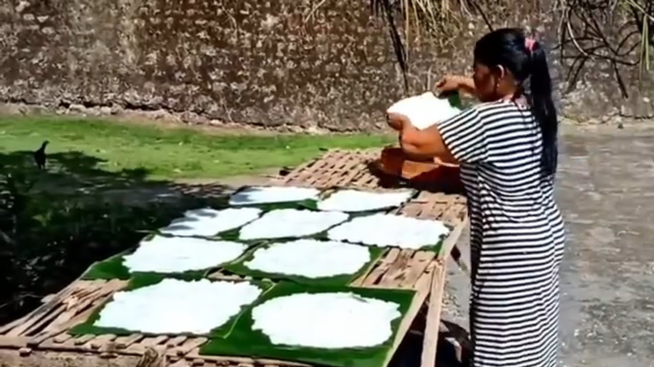 mak tun buat kerupuk puli,makanan desa dari sisa nasi kemarin di oleh ...