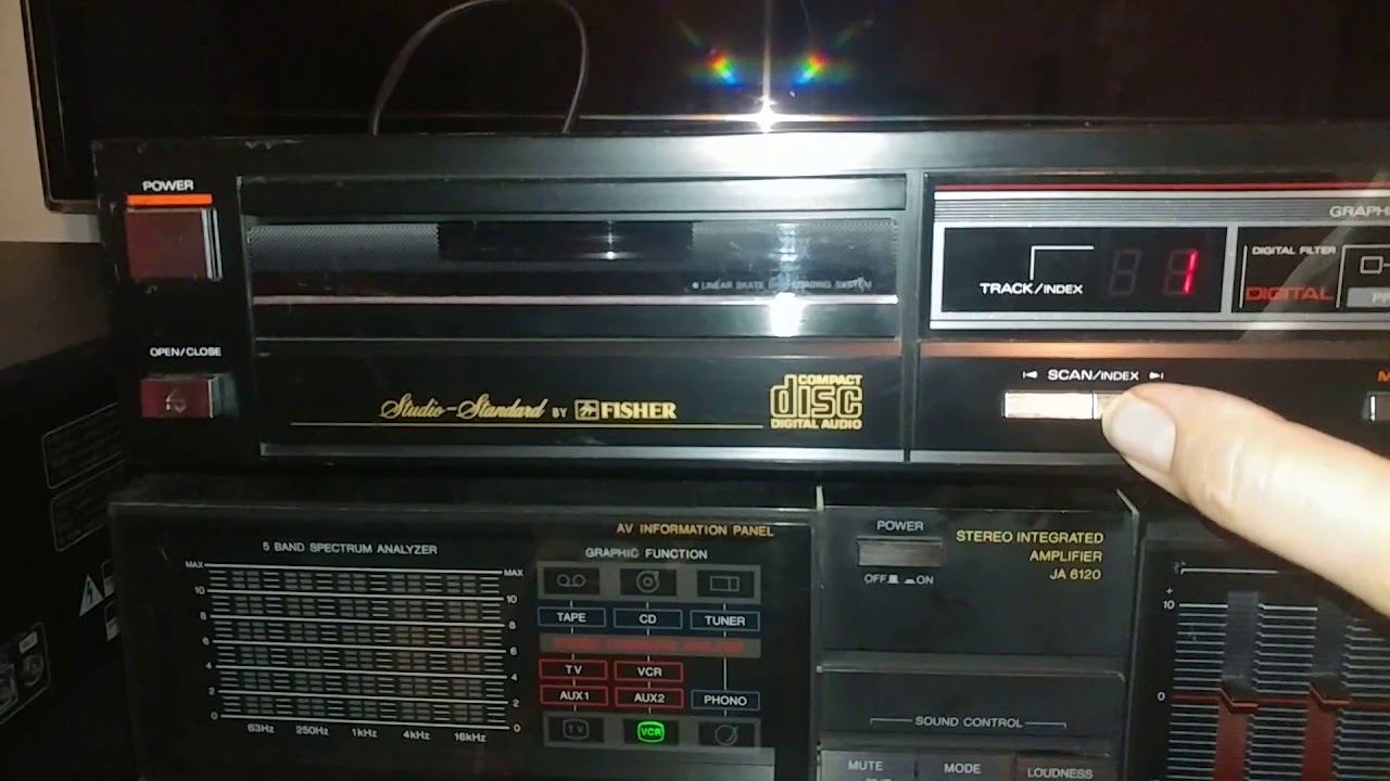 Fisher AD-922 cd player & Sanyo JA-6120 amplifier - YouTube