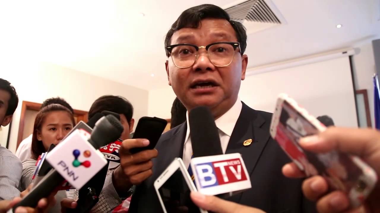 រដ្ឋមន្រ្តីក្រសួងអប់រំប្រាប់សិស្សកុំឲ្យជឿទិញវិញ្ញសាថាបែកធ្លាយ - YouTube