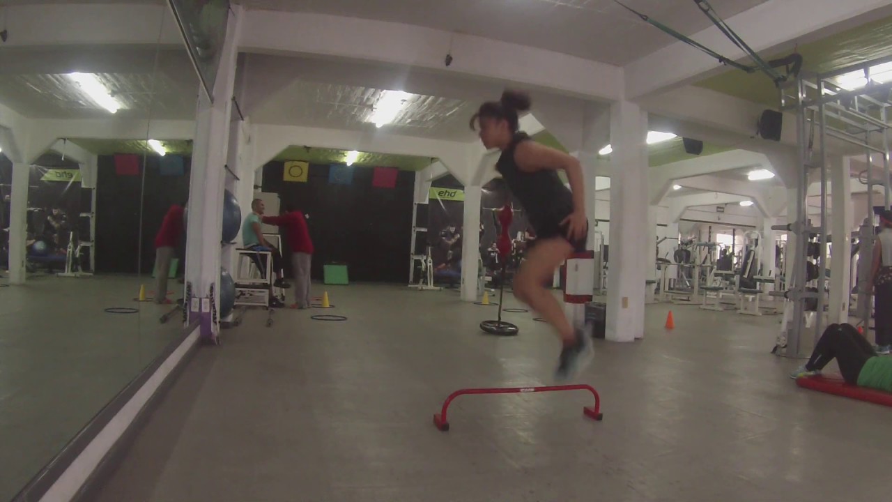 Burpee mas salto lateral con valla. - YouTube