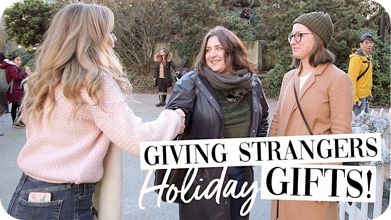Giving Gifts to Strangers!! - YouTube