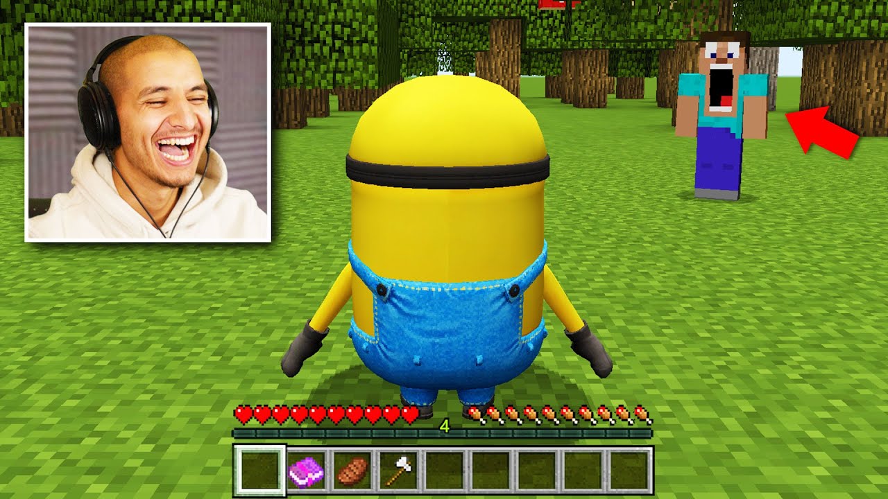 PRANKING AS A MINION IN MINECRAFT! - YouTube