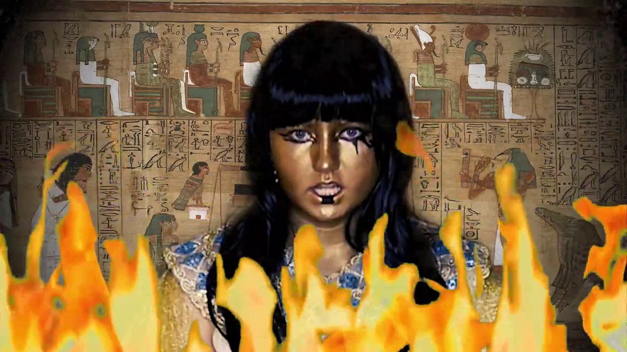 2018 Nile Nightmares Haunted House Egyptian Mummy Queen - YouTube
