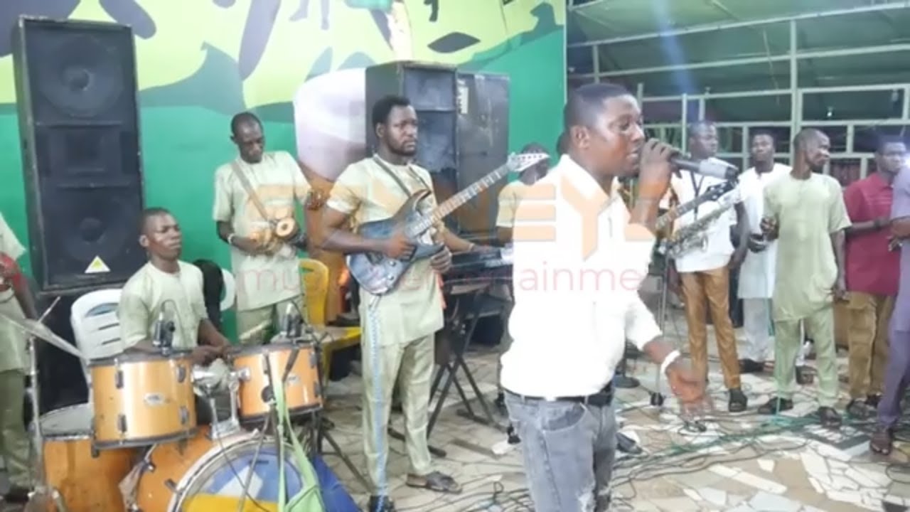 TIRI LEATHER LATEST PERFORMANCE AT TOP ONE GARDEN - NIGERIAN FUJI MUSIC ...