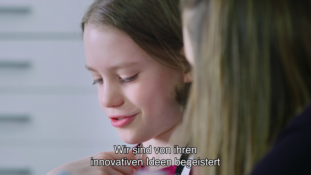 LEGO Friends Designer Wettbewerb - Gewinnerin Sienna in Billund - LEGO ...