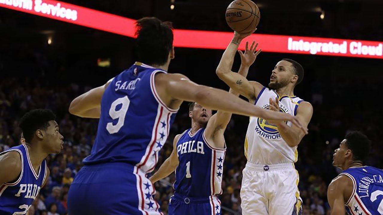 Steph Curry Fakes ENTIRE Sixers Squad Out of Their SHOES - YouTube