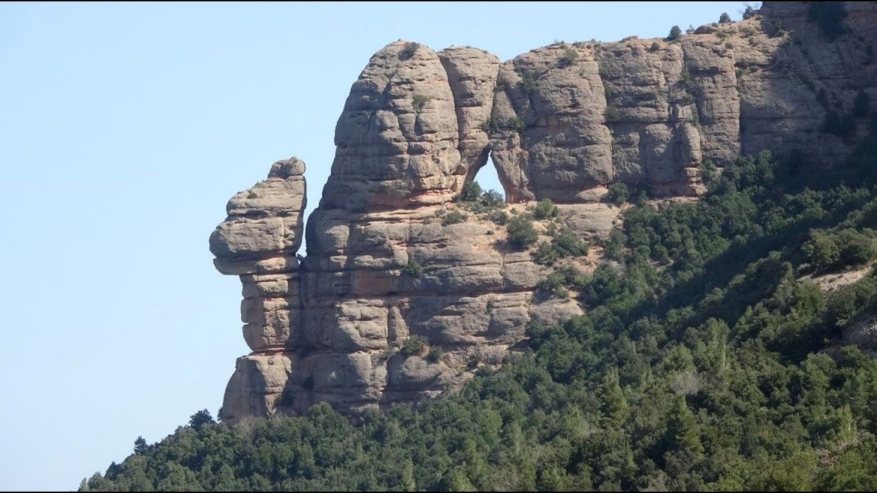 De Can Maçana a la Roca Foradada de Montserrat - YouTube