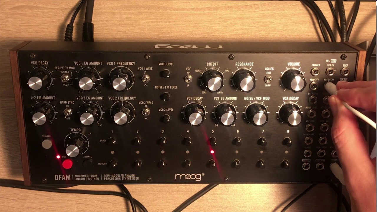 Daily Techno Production: Kick, Sub Bass and FM Sequences with Moog DFAM ...