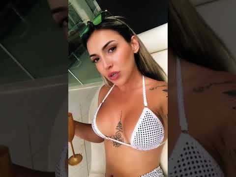 Estria que nada rachando de gostosa #shorts