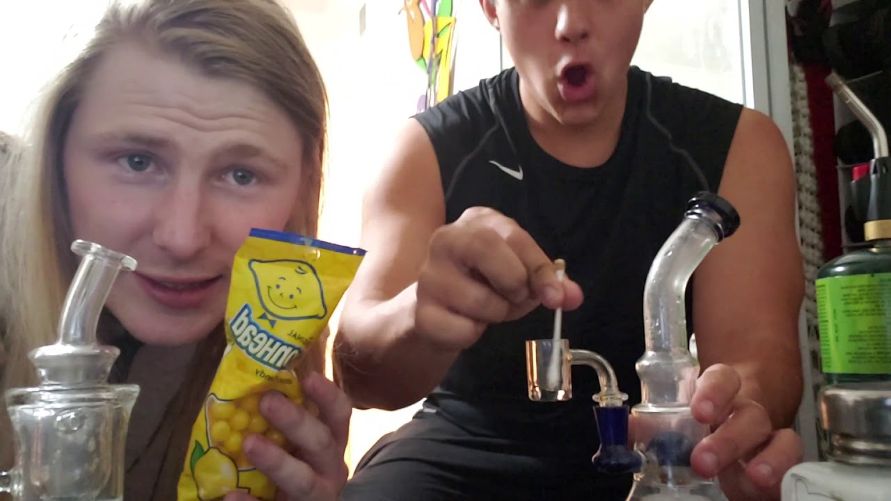 Stoned Review: Lemon Head vs Icebreaker - YouTube