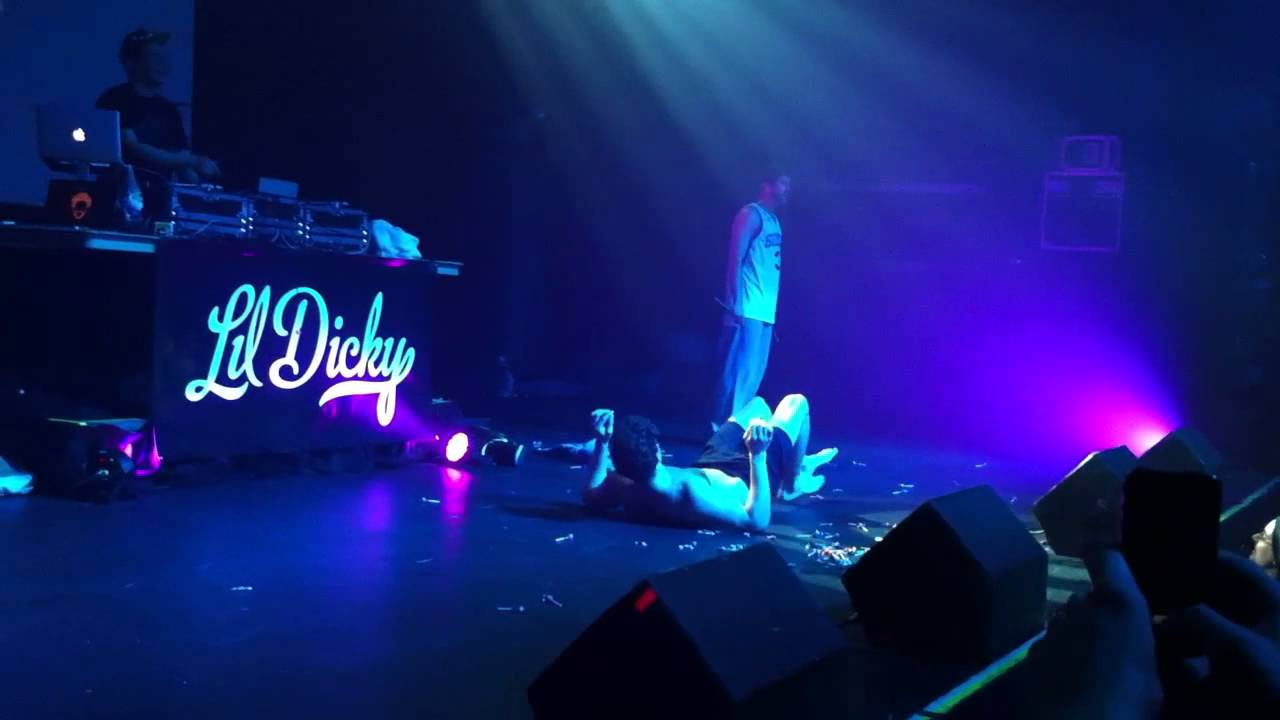 Lil Dicky - Ex-Boyfriend Live - YouTube