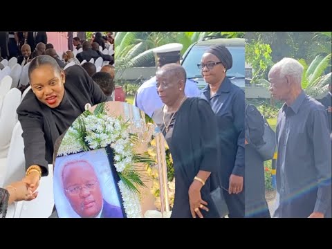 MAMA ANNA MKAPA,JAJI WARIOBA,VIONGOZI WAKUBWA MSIBANI KWA LOWASA ...