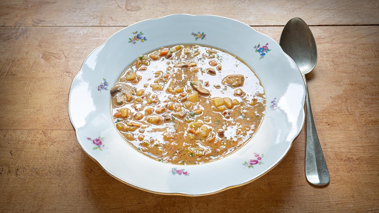 Wiener Erdäpfelsuppe mit Steinpilzen - YouTube
