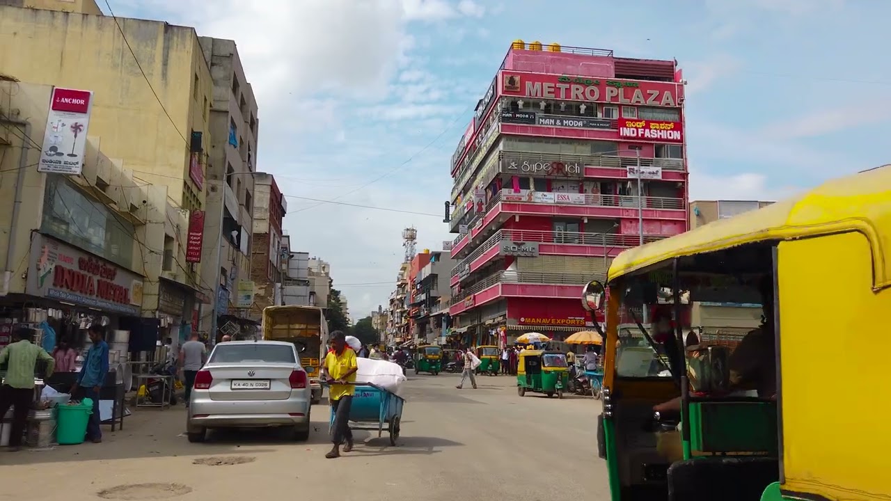 Locals Walkaway Towards Busy Chickpete Road, Bangalore - India [4K ...