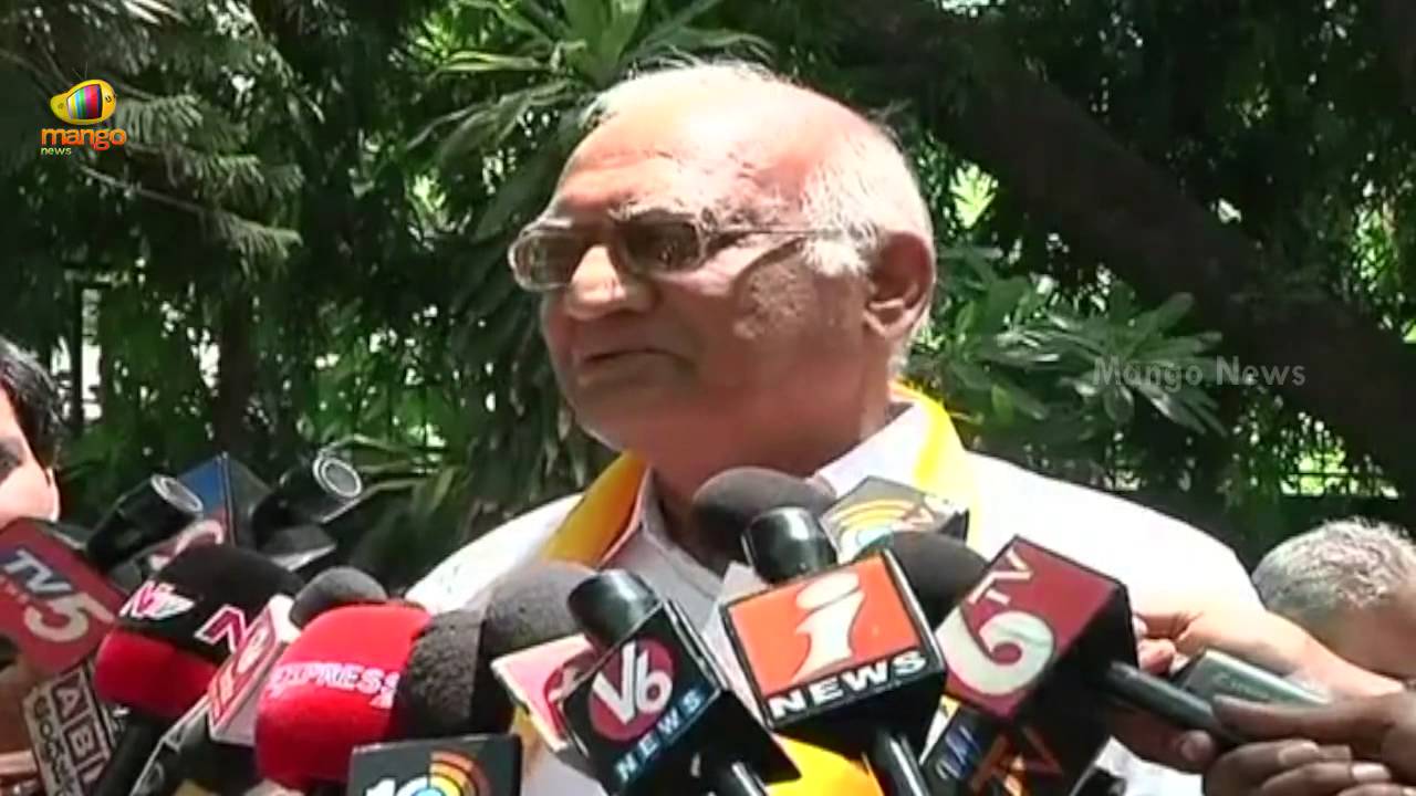 YSR Congress Party leader S P Y Reddy joins TDP - YouTube