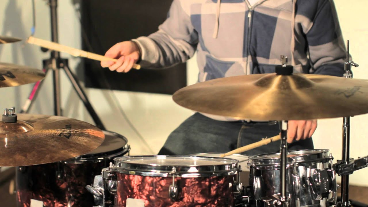 Robo drummer - YouTube