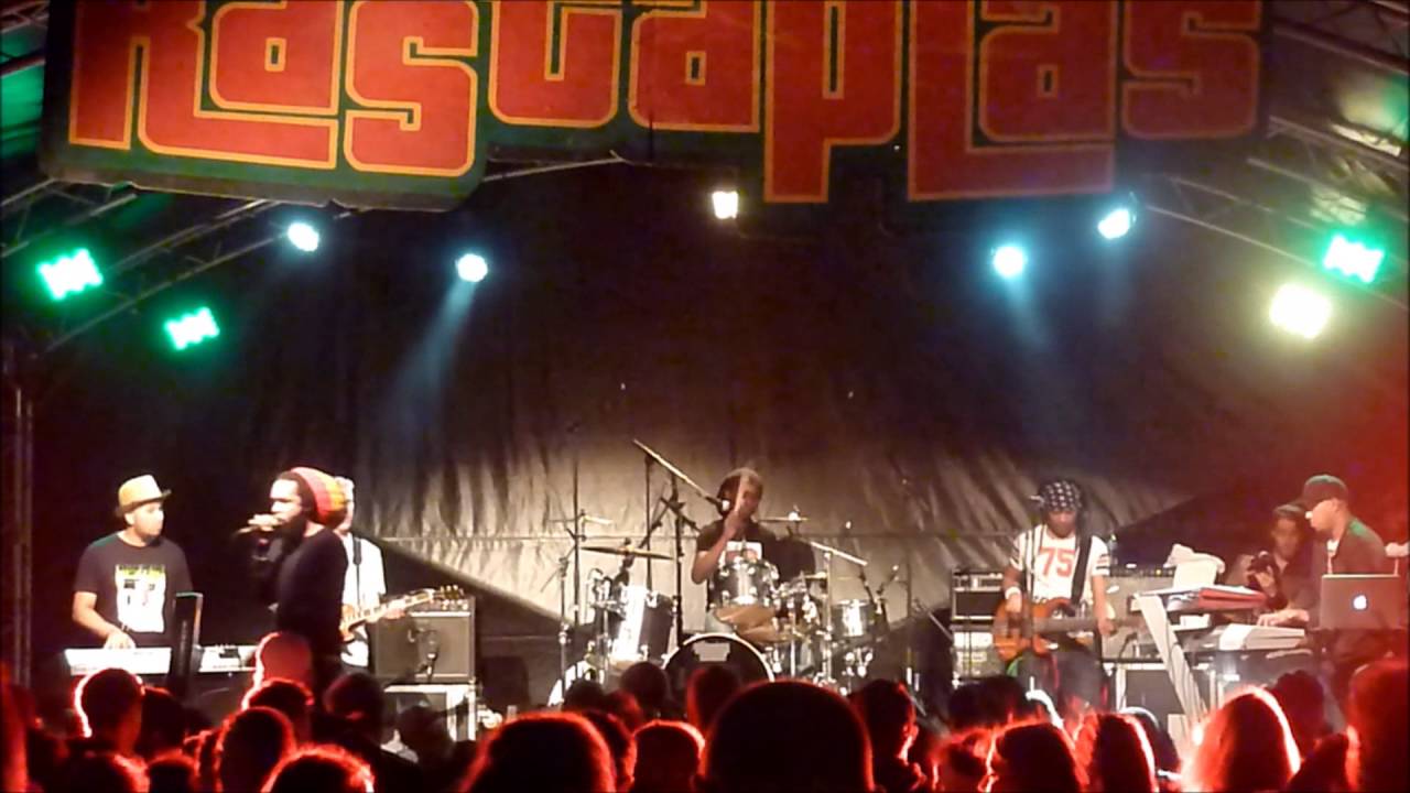 Micah Shemaiah & the Rude Cut band 'Dread Act' live @ Rastaplas ...