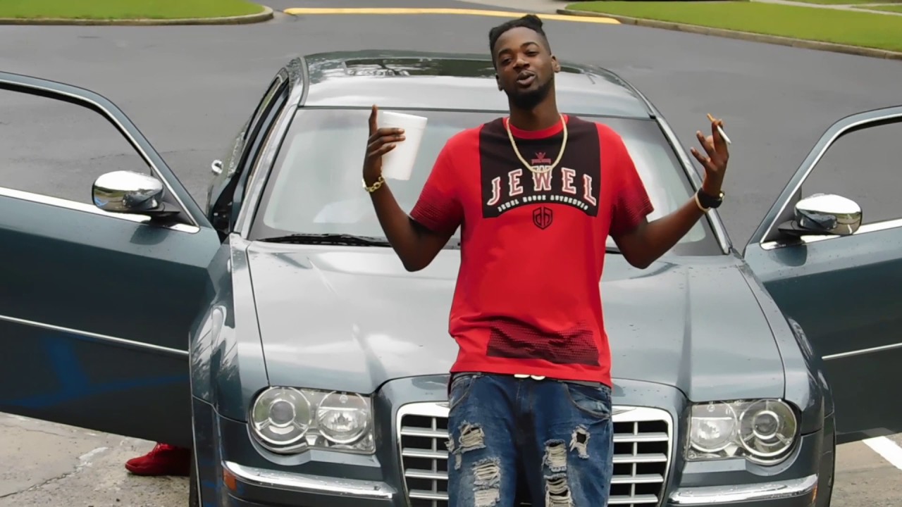 Dawglyfe Shotta Erryday Ft. YunG Stackz Prod. By Cordeone Da Chemist - YouTube