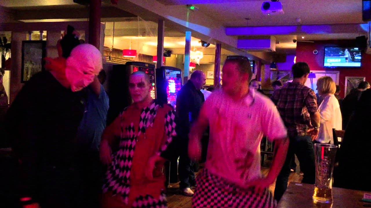 Pub dancing at its best!! - YouTube