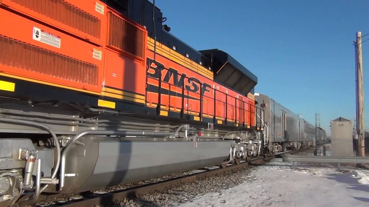 BNSF 8766 w/ BNSF Business Special West at Franklin Park 1/27/15 (HD ...