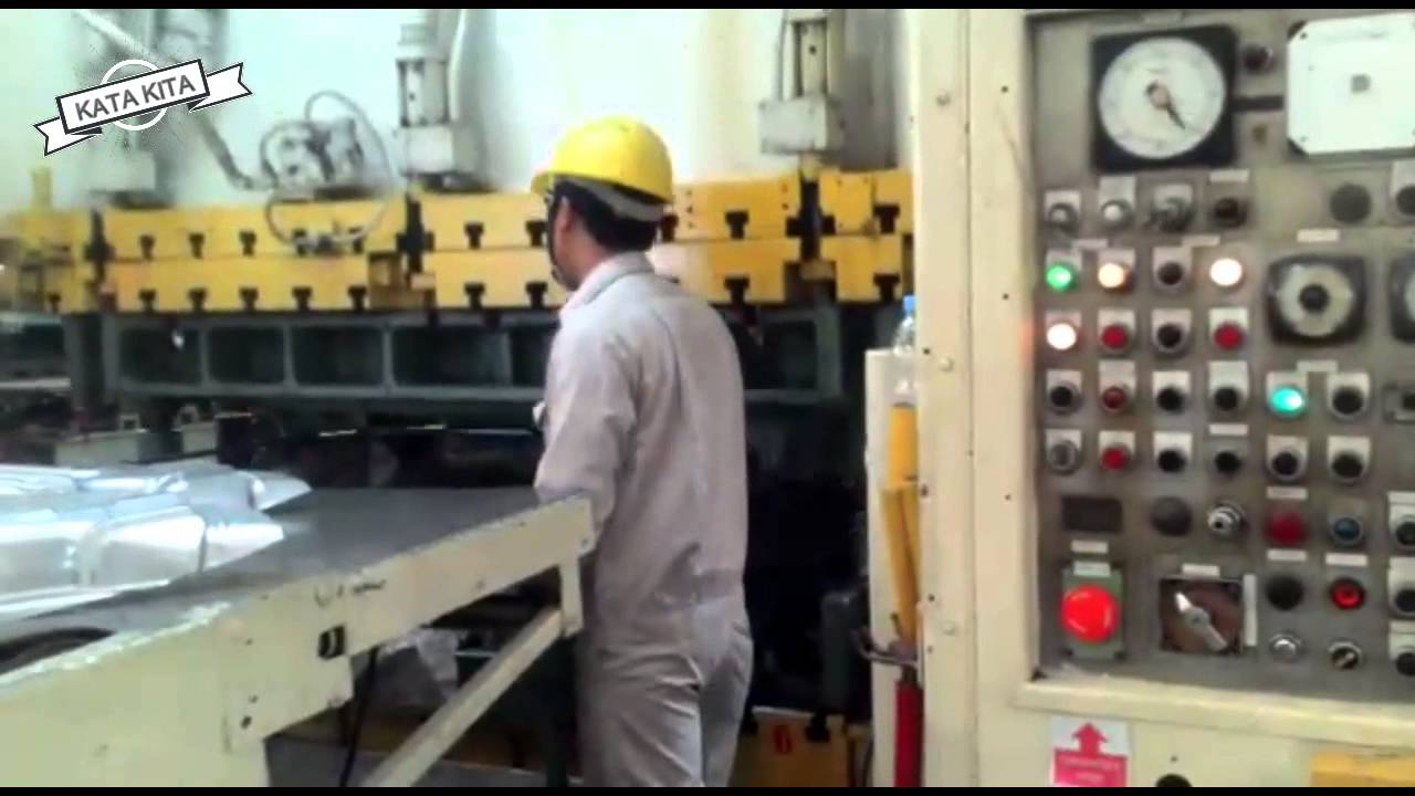 PROSES PEMBIKINAN SPARE PART MOBIL L300 MESIN PABRIK - YouTube