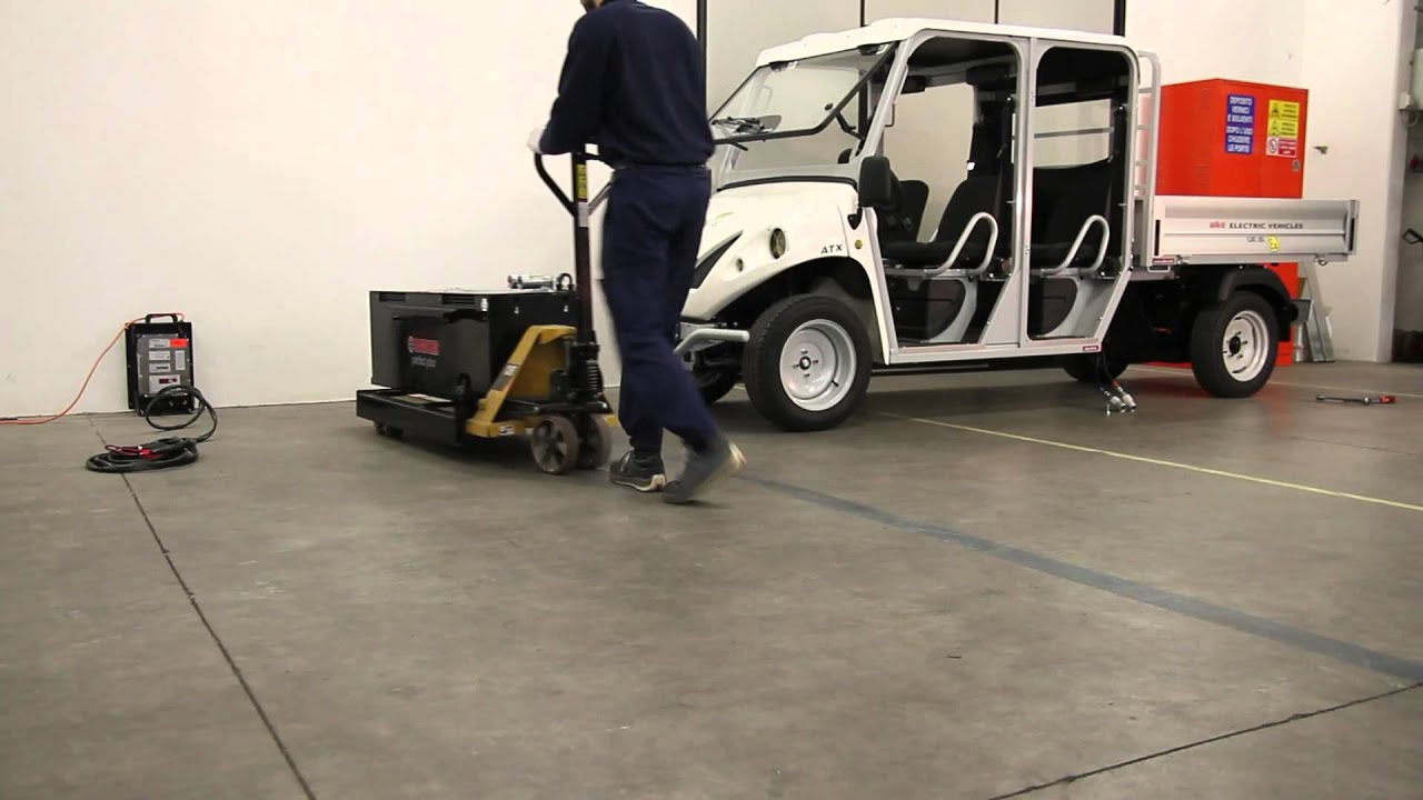 Quick-change battery system for ATEX Electric Vehicles - YouTube