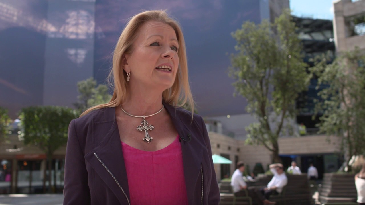 Sir Robert McAlpine: An inclusive employer - YouTube