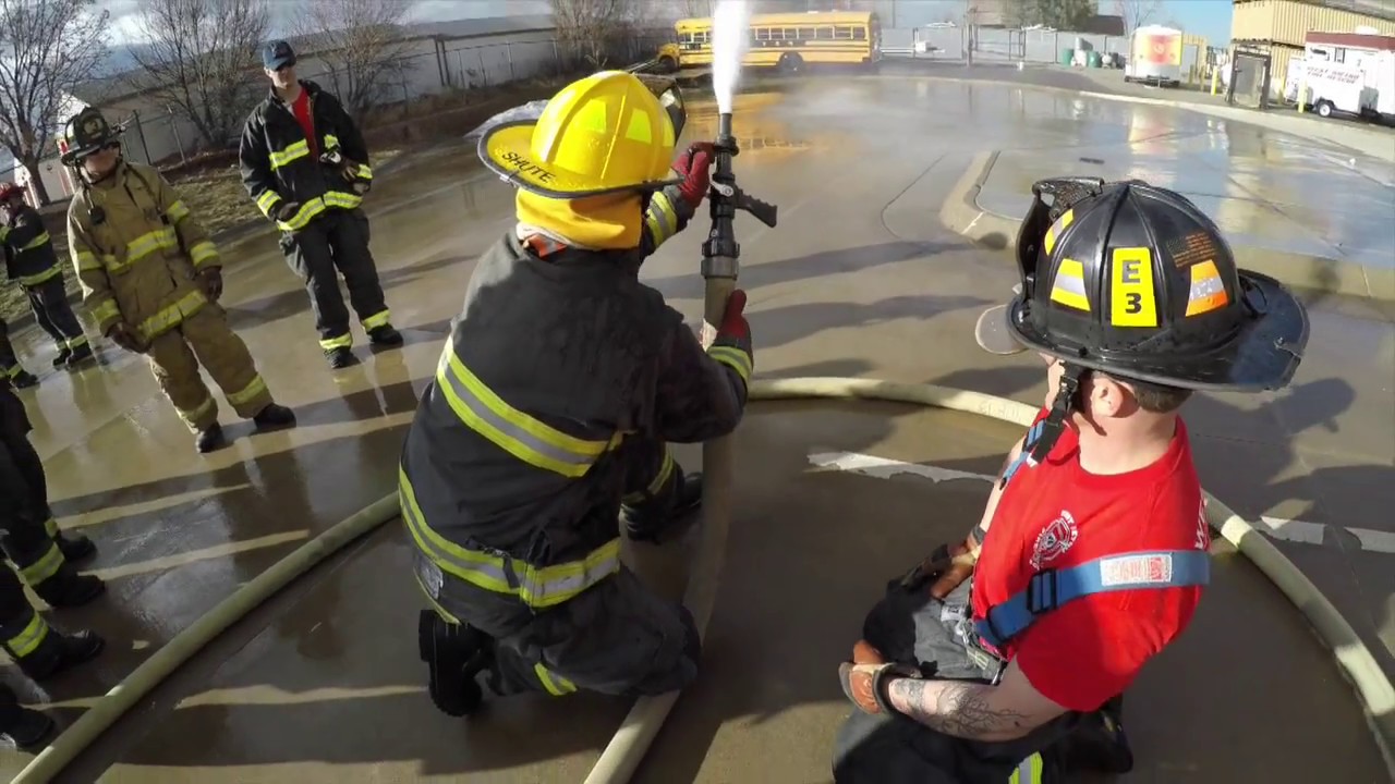 West Metro Fire Rescue: Moving Fire Hose - YouTube