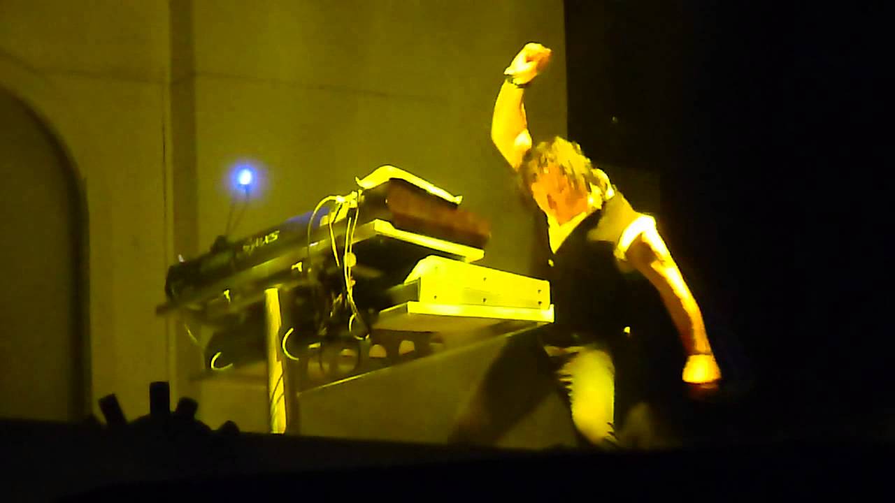 Trans-Siberian Orchestra "Piano Duel/Beethoven" 11-29-2013 Ontario ...