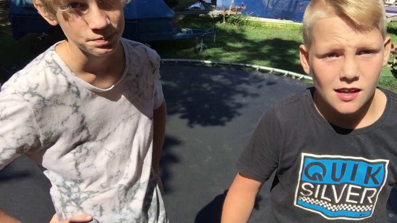 Two easy wwe trampoline moves that look awesome - YouTube