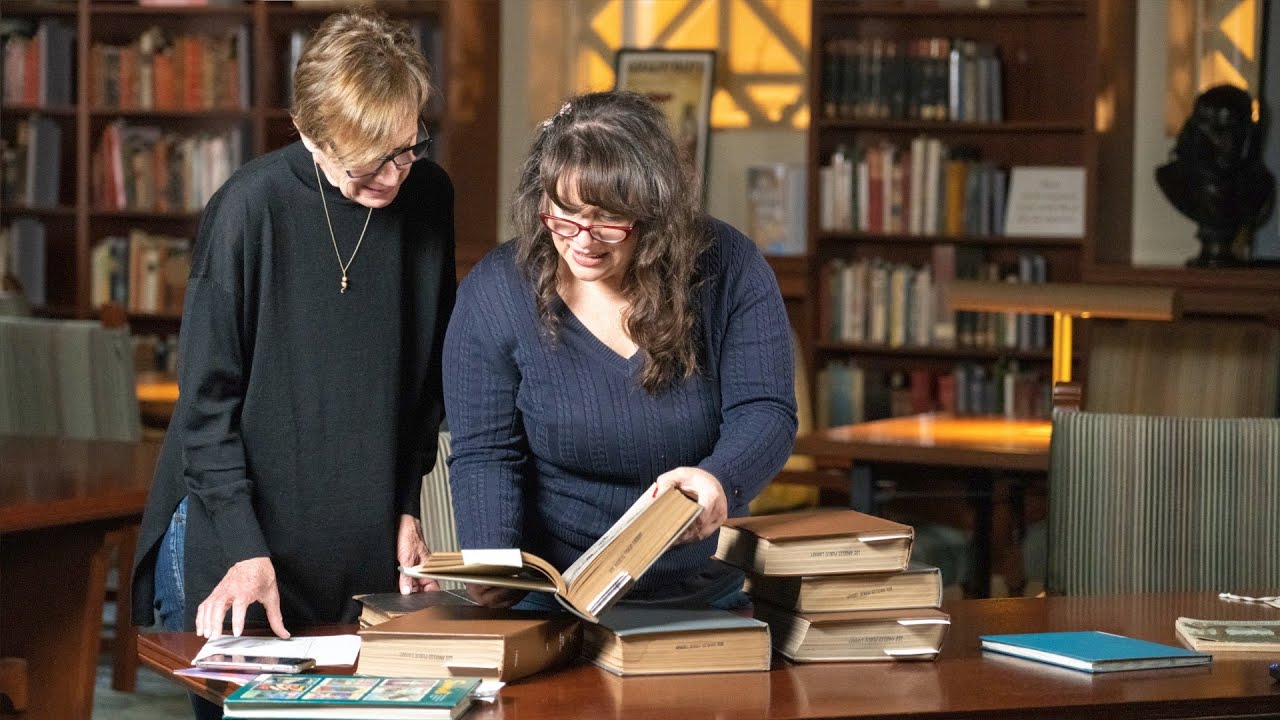 L.A. Untangled - Interview with Victoria Bernal - YouTube