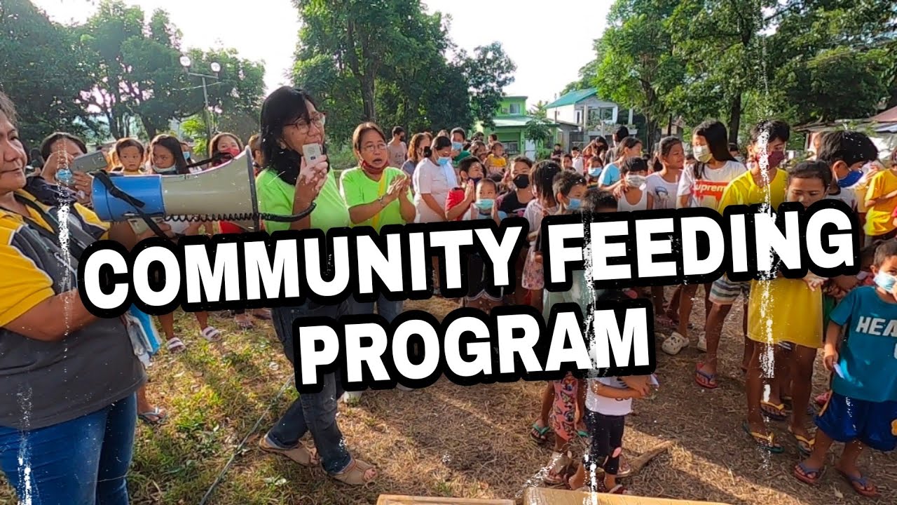 Community feeding program 200 kids - YouTube