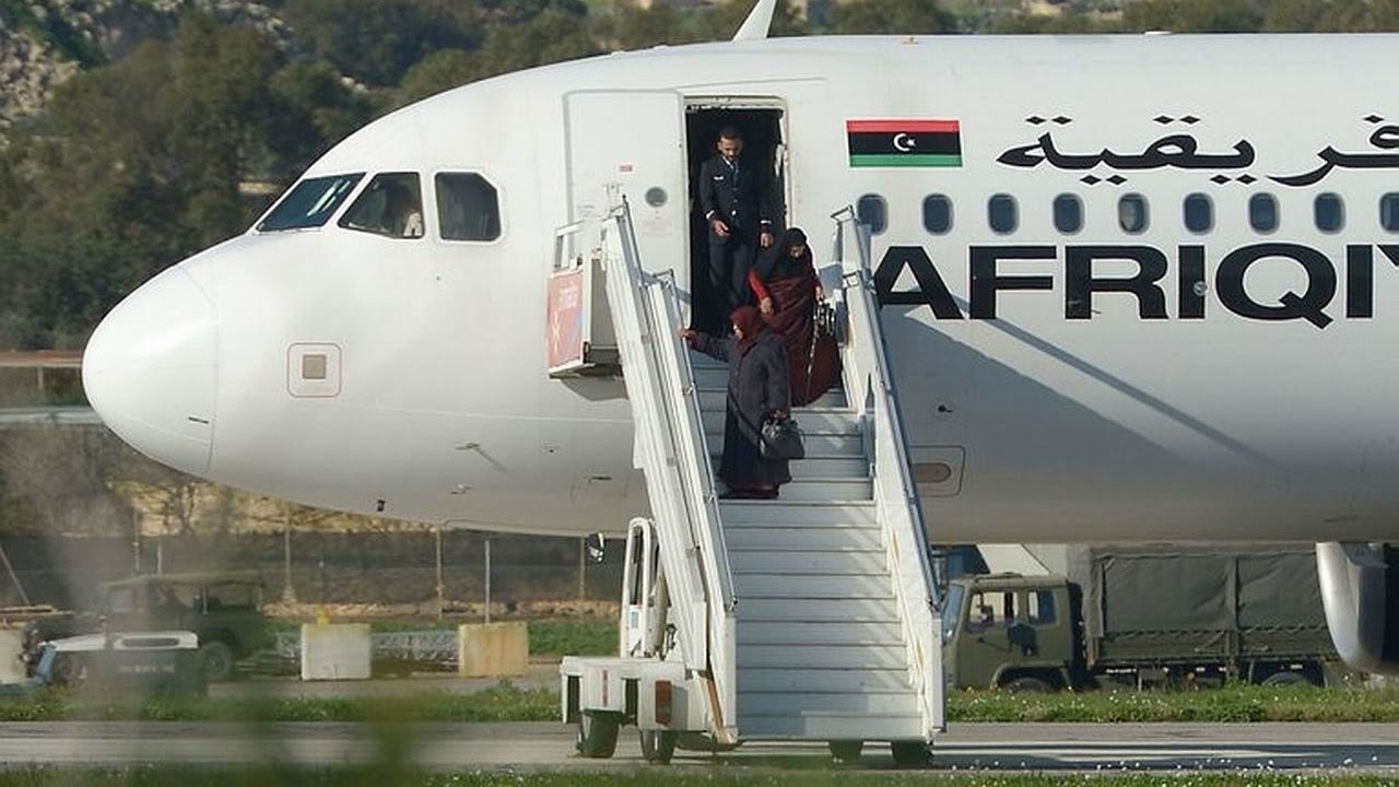 Libyan plane with 109 aboard hijacked to Malta. Libyan Airline Plane ...