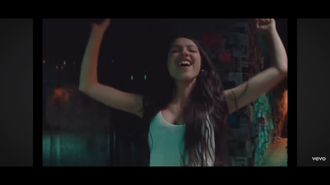 OLIVIA RODRIGO - GUTS ( OFFICIAL VIDEO) - YouTube