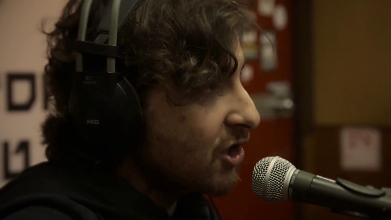 Stephane Nestel Live Jam on 88FM Radio - "Yesterday" - YouTube