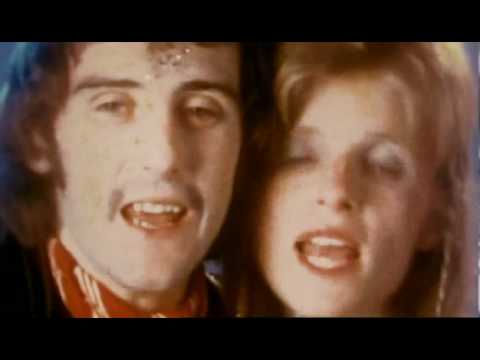 Paul McCartney & Wings - Helen Wheels [High Quality] - YouTube