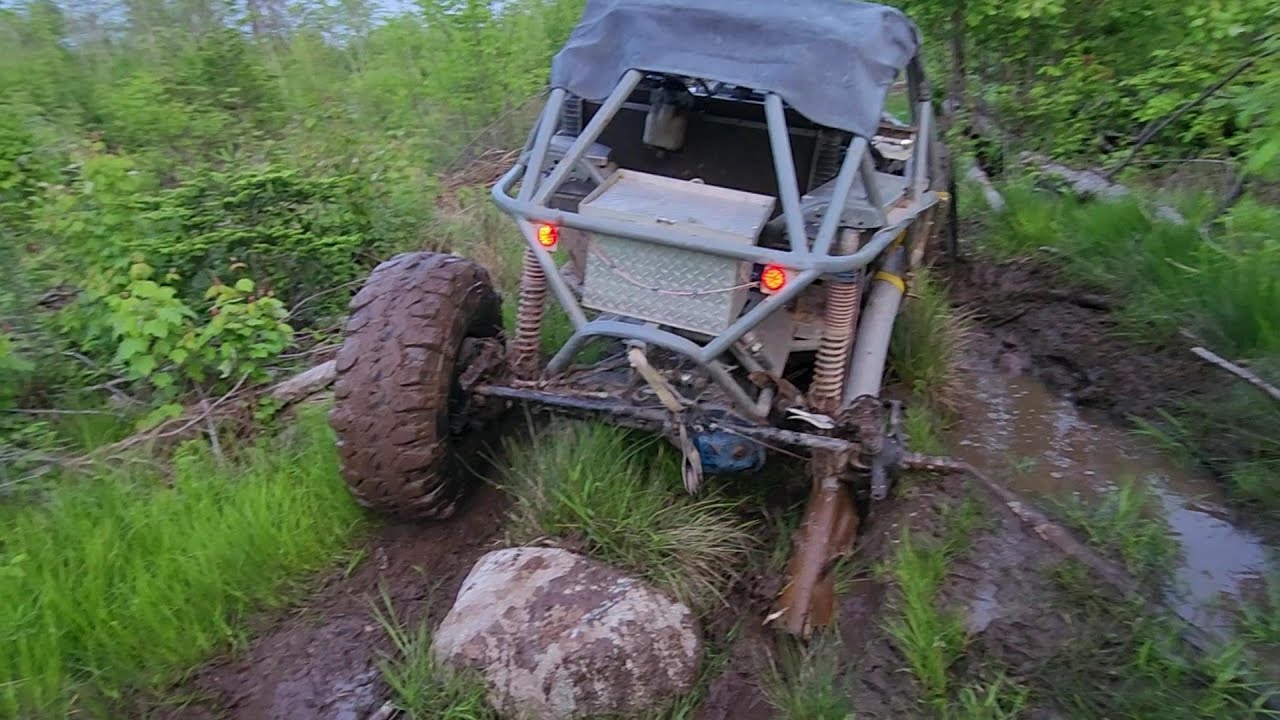 Broken Buggy Salty Skull - YouTube