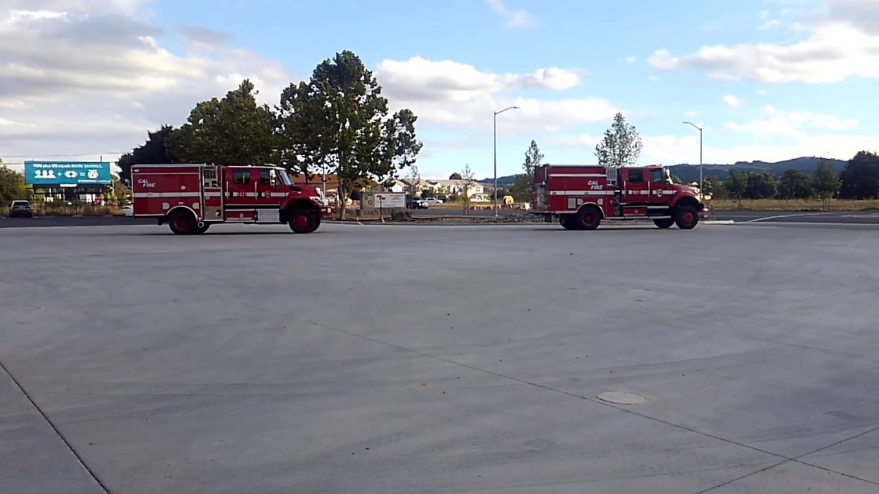 Cal Fire Engines 1661 and 1671 Responding - YouTube