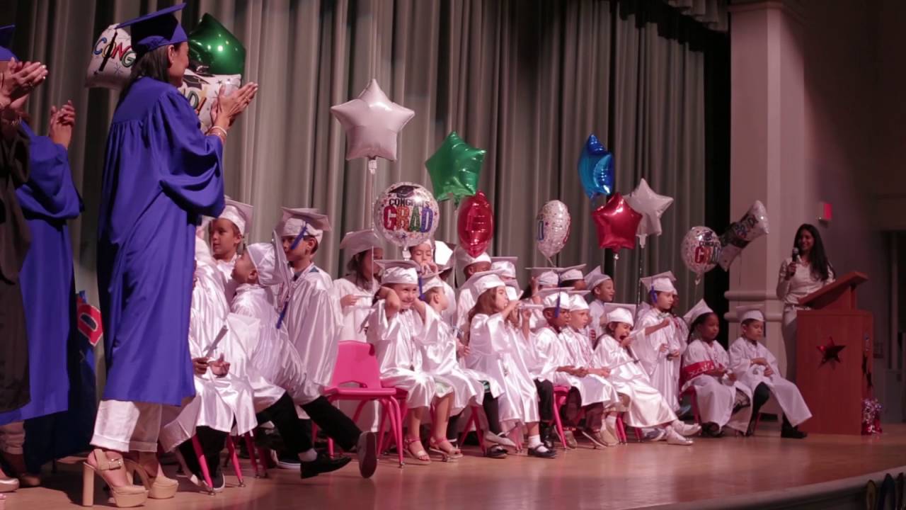 Graduation Show at Smart And Fit Kids, June 2016 - YouTube