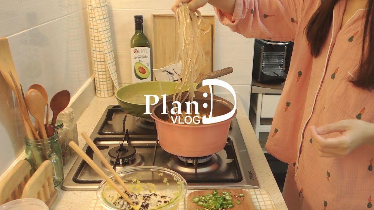 Eng│결혼식 급하게 갔다가 여유롭게 휴일보내기 할로윈 거미쿠키만들고 당면찜닭은 매콤하게 혼자간 카페와 유리로 만든 마그넷