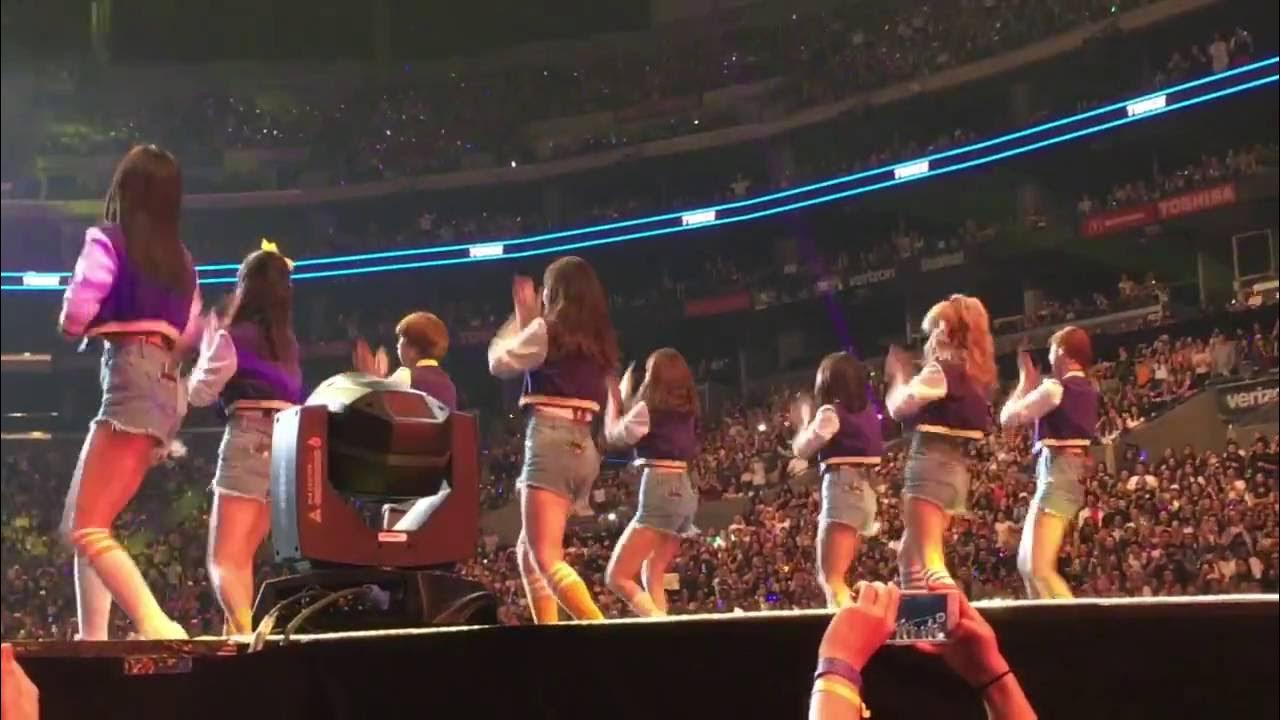TWICE Cheer Up KCON LA 2016 - YouTube