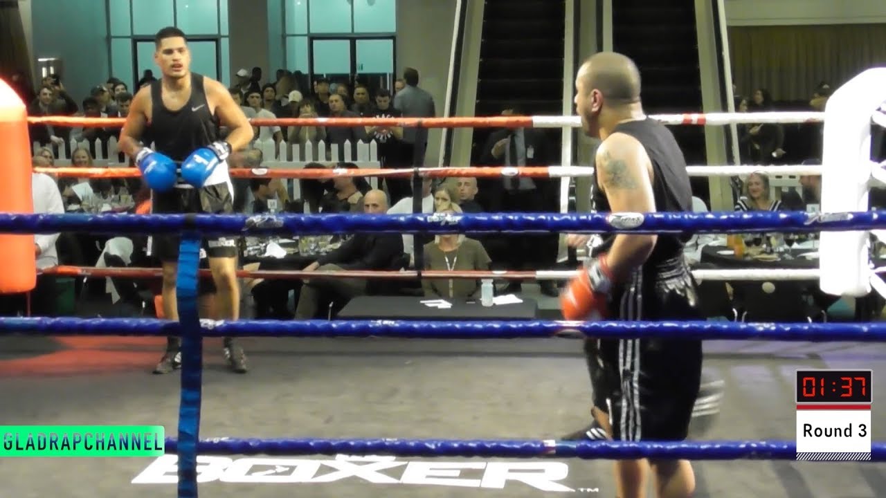 Fight 11: Koko Kauhenga-Rob vs Thomas Maasi - CTP Boxing @ Ellerslie ...