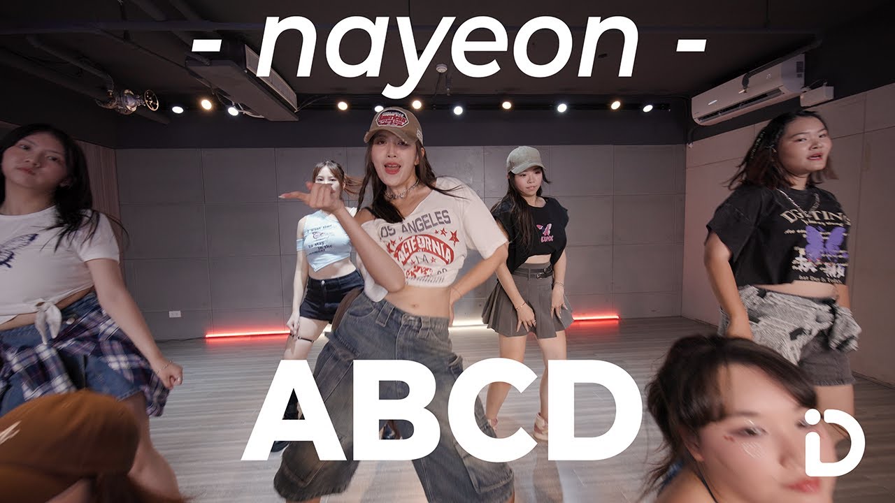 NAYEON "ABCD" / Betty【iDance】 - YouTube