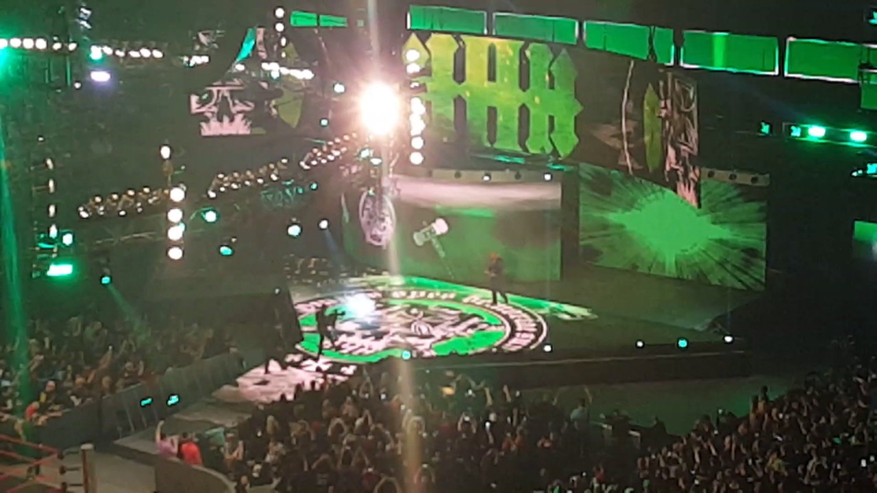 Triple H Entrance - RAW before Wrestlemania - YouTube