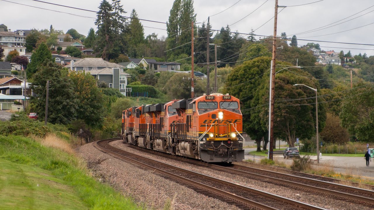 Old Town Waterfront Trains at Ruston, WA. - YouTube