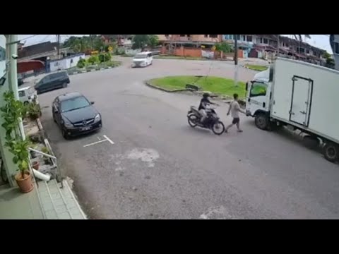 Kes Ragut Di Taman Desa Jaya, Johor Bahru | Malaysia Viral - YouTube