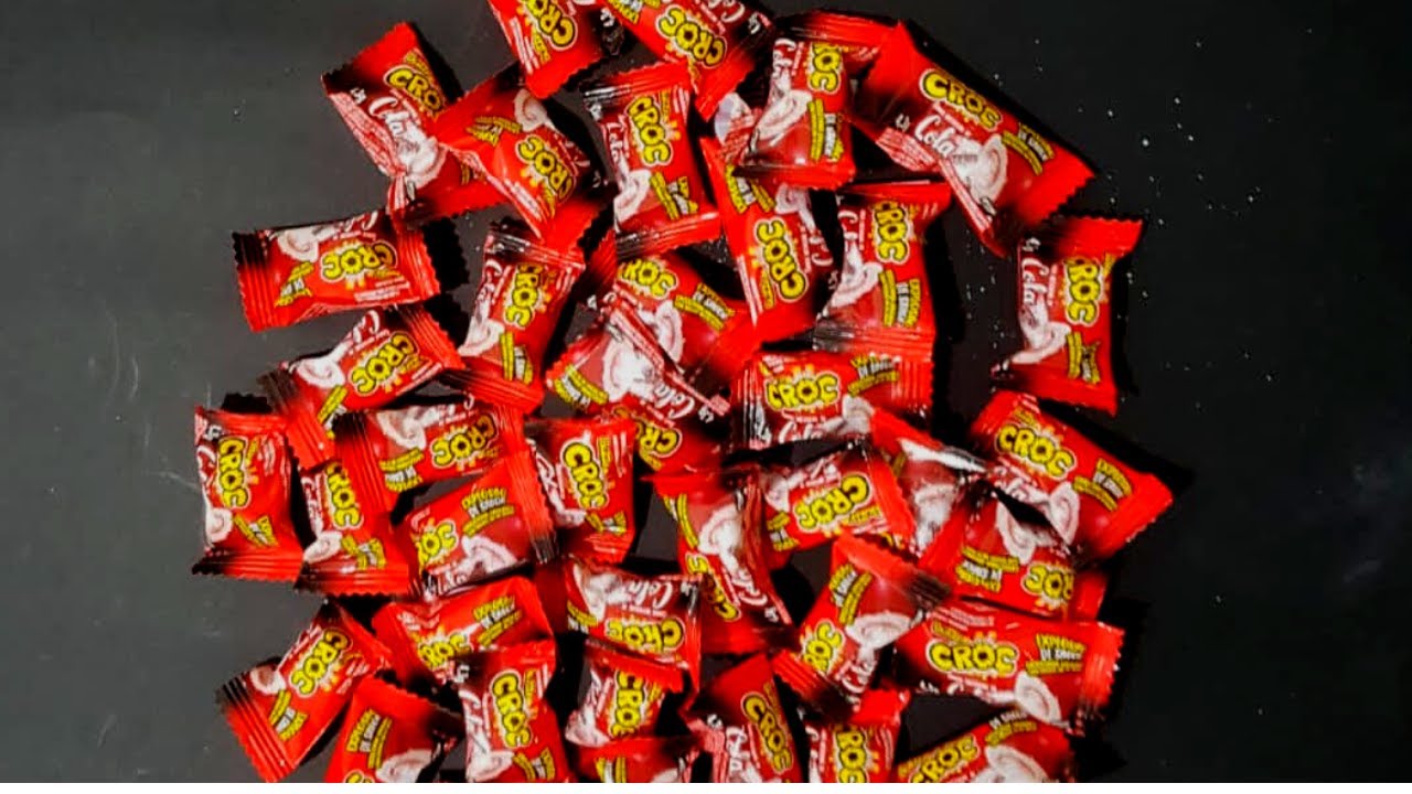 "Unwrapping Coke gum ASMR delicious surprise!" - YouTube
