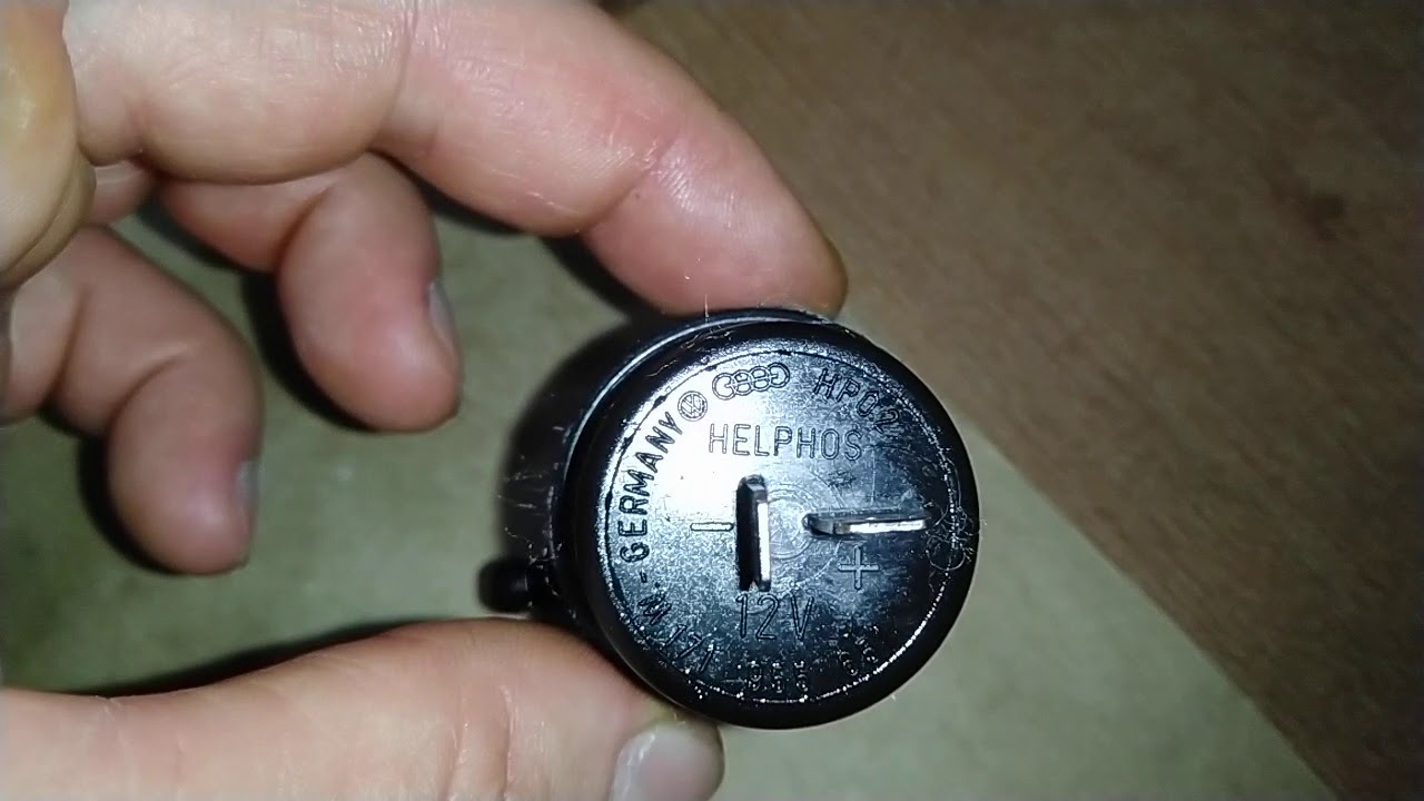 Насос омывателя стекла VW T4 171955651 Germany 12V - YouTube
