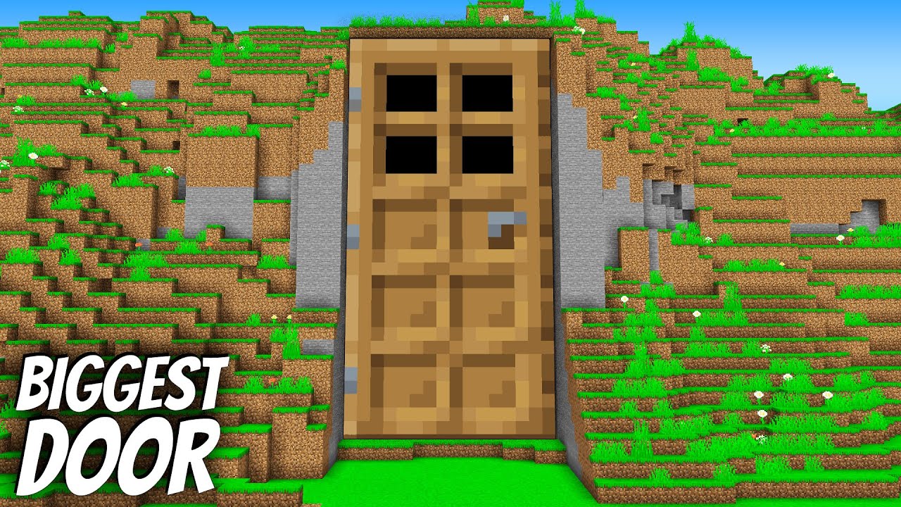 What's INSIDE the BIGGEST DOOR in Minecraft ? I found a SECRET DOOR ...