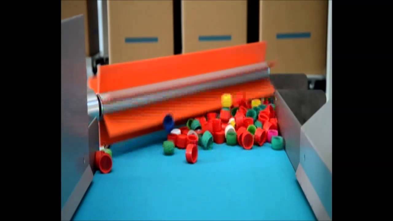 MB Conveyors - Separatore di materozze - Sprues separator - YouTube